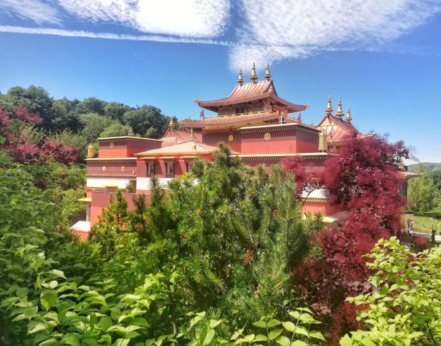 Lerab Ling, le temple bouddhiste à proximité de Lodève